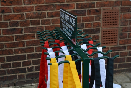 Divot Bag Stand | Tee Markers | Tee Boxes & Divot Mix Boxes